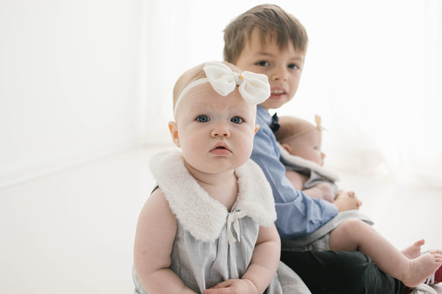 How to pose large families in small spaces | Frankfort IL family photo