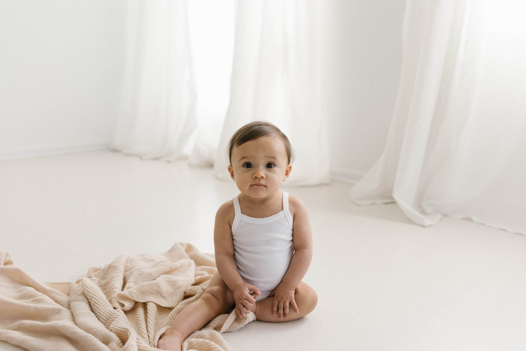 Simple & Natural Baby Session | New Lenox, IL Baby Photos