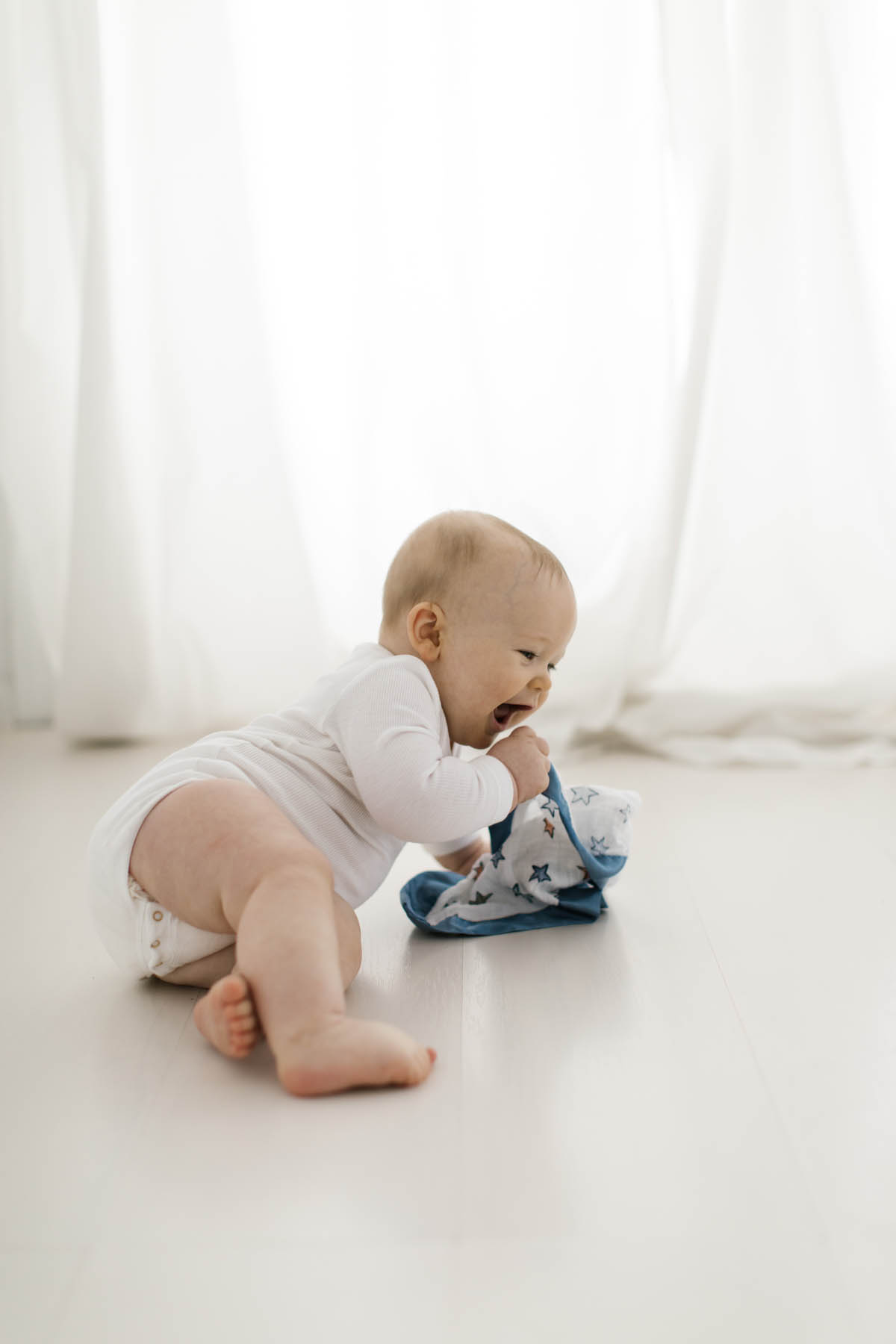 The beauty of simple baby sessions | Homer Glen | Elle Baker ...
